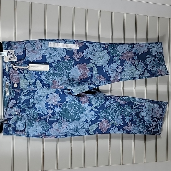 Code Bleu | Jeans | Code Bleu Floral Denim Chelsea 6w Average Classic ...